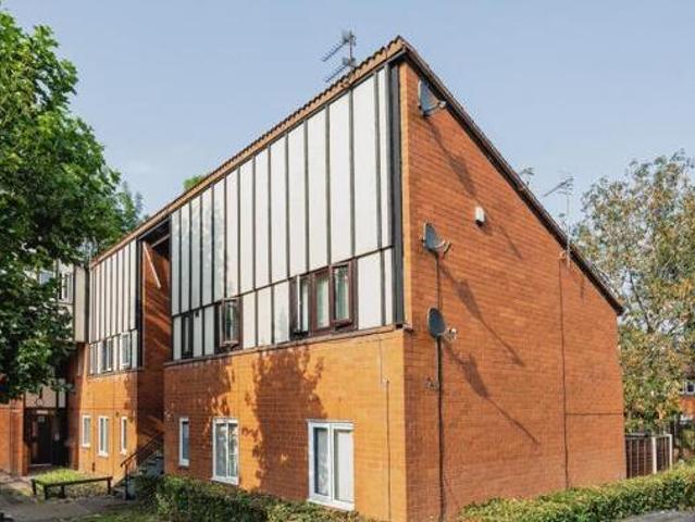 2 Bedroom Flat For Sale In Warrington, Cheshire