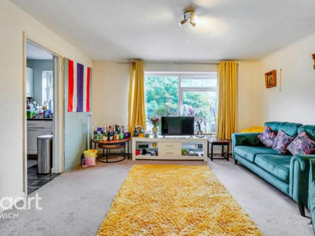 2 bedroom flat for sale in Warrington Road, Ipswich, IP1