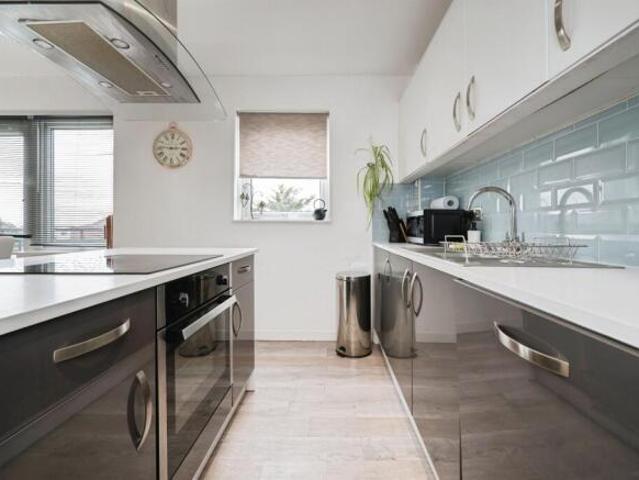 2 bedroom flat for sale in Waterloo Road, Southampton, SO15