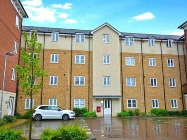 2 Bedroom Flat For Sale In Watford, Hertfordshire