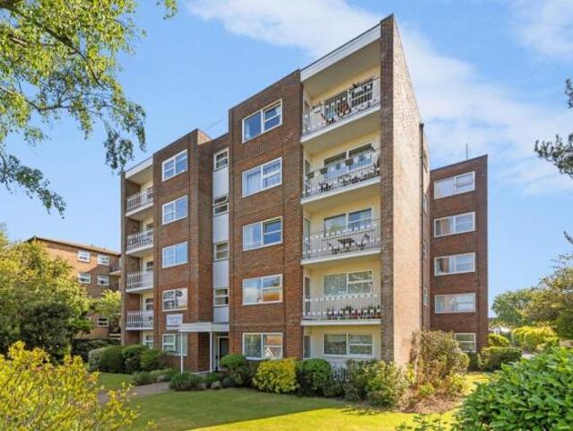 2 bedroom flat for sale in Wentworth Court, Downview Road, BN11