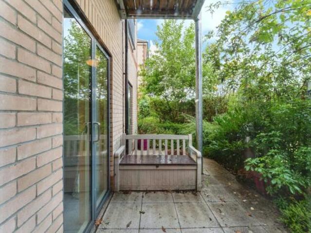 2 bedroom flat for sale in Wellbrook Way, Girton, Cambridge, Cambridgeshire, CB3