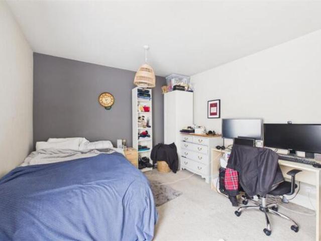 2 bedroom flat for sale in Wellington Terrace, Clifton, BS8