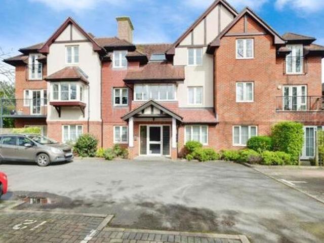 2 Bedroom Flat For Sale In West Moors
