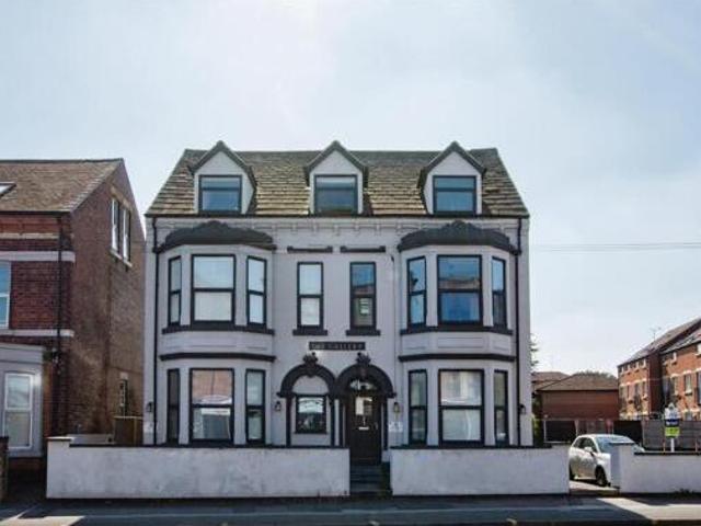2 Bedroom Flat For Sale In West Bridgford