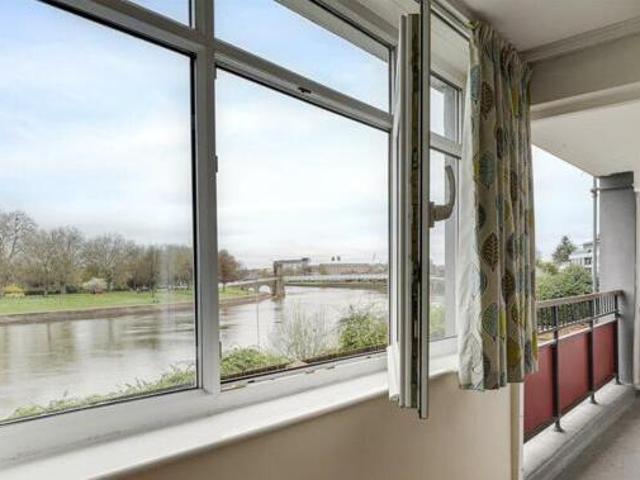 2 Bedroom Flat For Sale In West Bridgford, Nottinghamshire