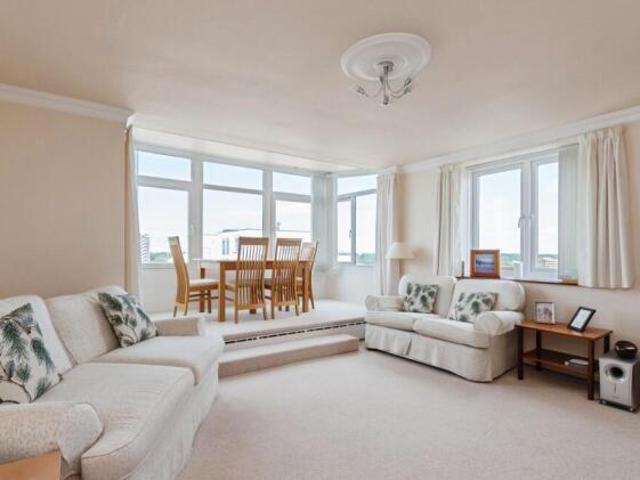 2 bedroom flat for sale in West Cliff Road, Bournemouth, BH2