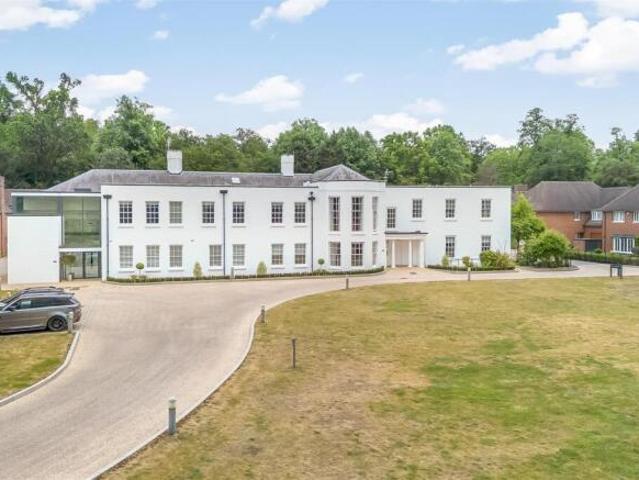 2 bedroom flat for sale in West Common Road, Bromley, BR2
