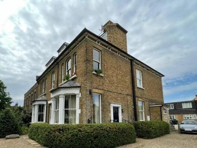 2 Bedroom Flat For Sale In West Drayton, Middlesex