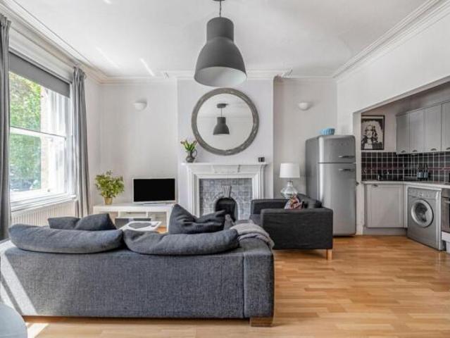 2 bedroom flat for sale in West End Lane, West Hampstead, London, NW6