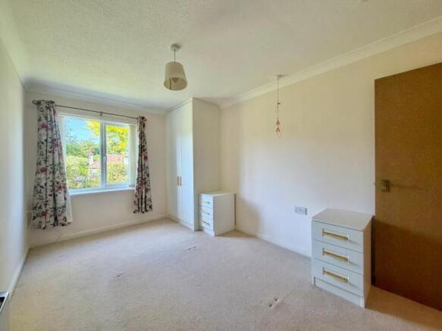 2 bedroom flat for sale in West End, Southampton, SO30