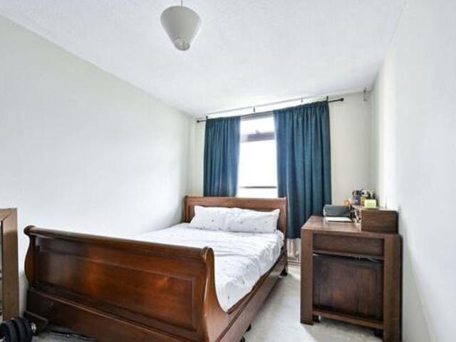 2 Bedroom Flat For Sale In West Kensington, London