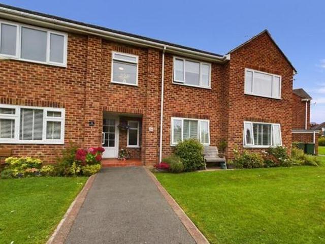 2 Bedroom Flat For Sale In West Kirby
