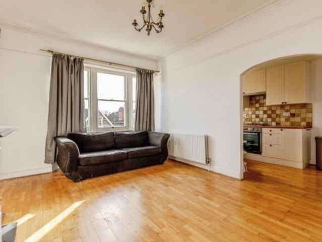 2 bedroom flat for sale in West Park, Bristol, BS8
