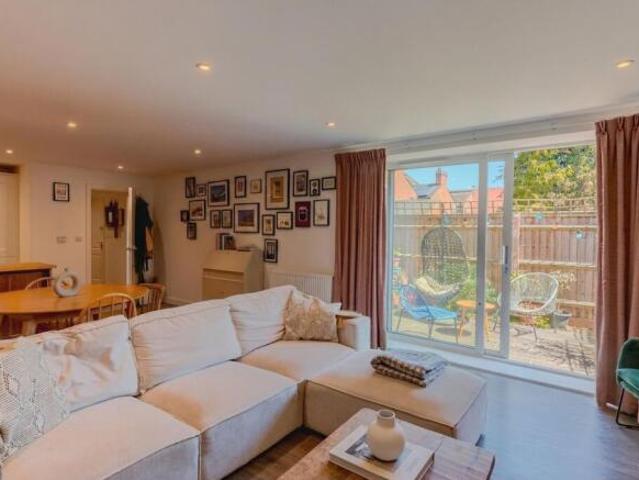2 bedroom flat for sale in West Way, Oxford, OX2