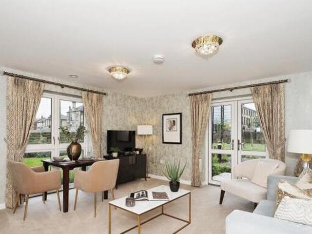 2 Bedroom Flat For Sale In West Yorkshire, United Kingdom
