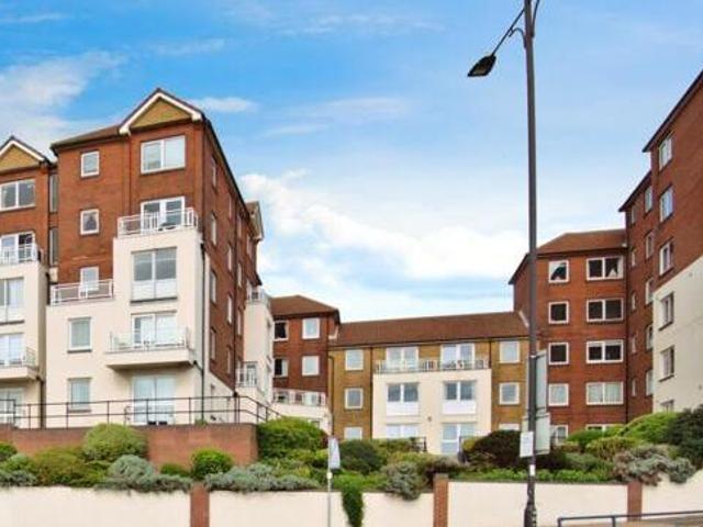 2 Bedroom Flat For Sale In Westcliff on sea, Essex