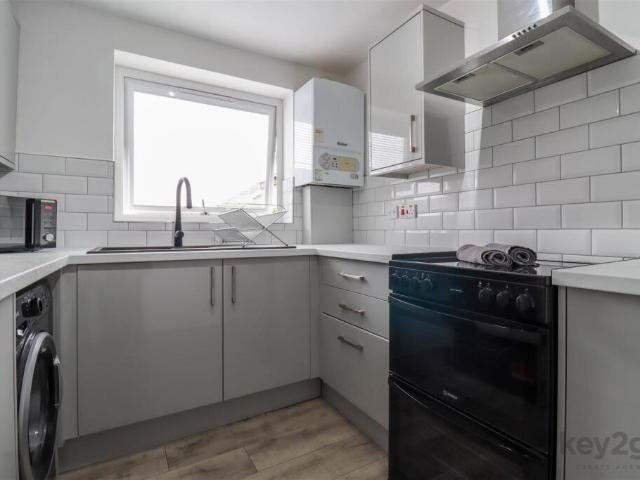 2 bedroom flat for sale in Westcroft Grove, Westfield, Sheffield, S20