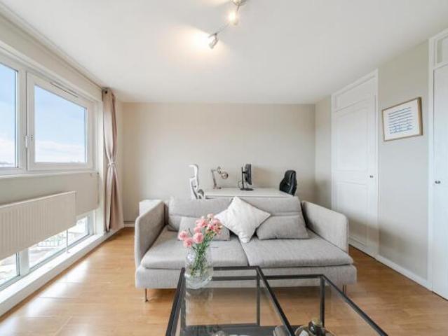 2 bedroom flat for sale in Westbourne Park Road, London, W11
