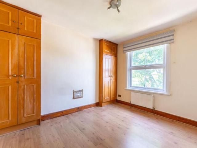 2 bedroom flat for sale in Westbourne Park Road, Notting Hill Gate, London, W11