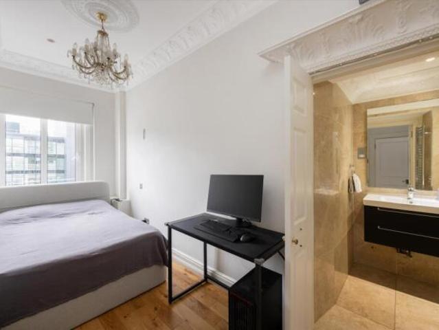 2 bedroom flat for sale in Westbourne Terrace, London W2