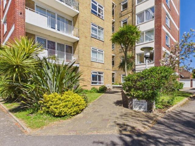 2 bedroom flat for sale in Westbury Court, Belsize Road, Worthing, BN11