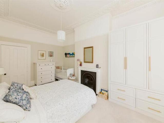 2 bedroom flat for sale in Westbury Road | Henleaze, BS9