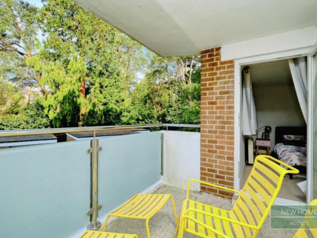 2 bedroom flat for sale in Westerngate, 11 The Avenue Poole, BH13 6BB, BH13