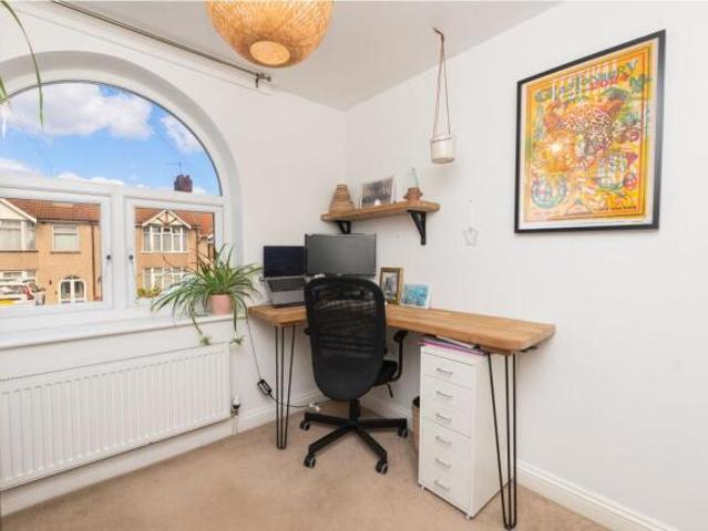 2 bedroom flat for sale in Westleigh Park, Bristol, BS14