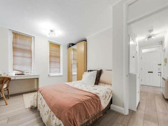 2 Bedroom Flat For Sale In Westminster, London