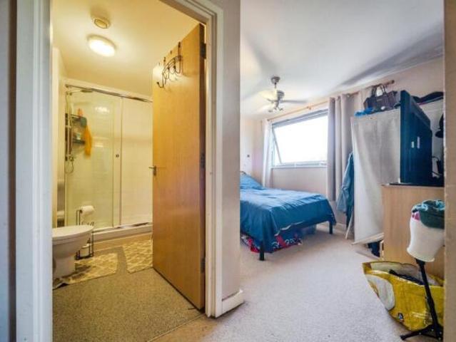 2 bedroom flat for sale in Wetherburn Court, Bletchley, Milton Keynes, MK2
