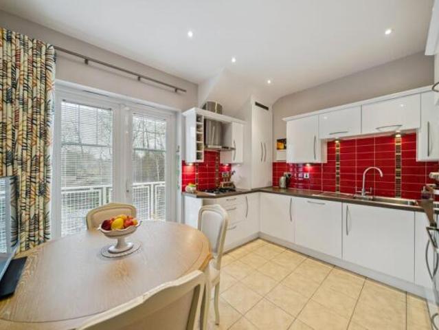 2 bedroom flat for sale in Whitecraigs Court, Whitecraigs, G46