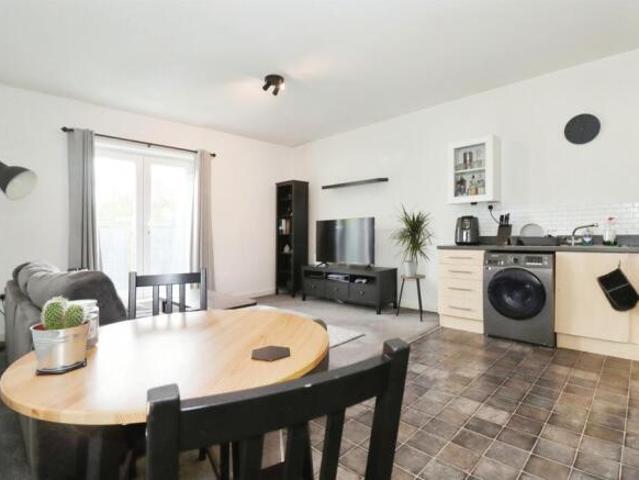 2 bedroom flat for sale in Whistle Road, Mangotsfield, BRISTOL, BS16
