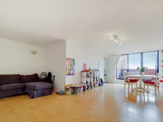 2 Bedroom Flat For Sale In Wimbledon