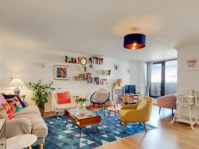 2 Bedroom Flat For Sale In Wimbledon
