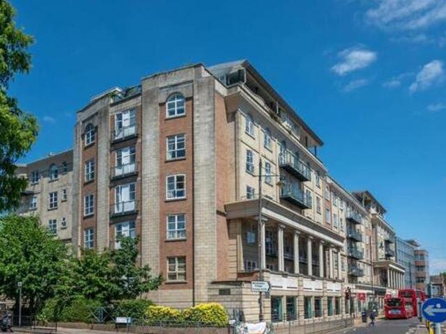 2 Bedroom Flat For Sale In Wimbledon, London