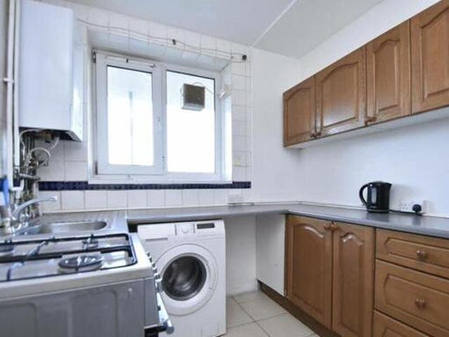 2 Bedroom Flat For Sale In Wimbledon, London