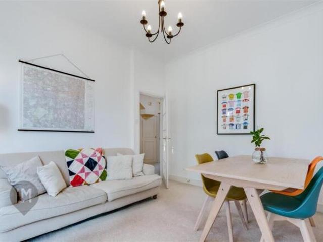 2 bedroom flat for sale in Wimbledon Park Road, London, SW18