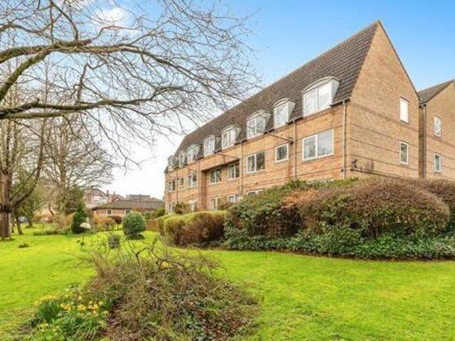 2 Bedroom Flat For Sale In Winchmore Hill