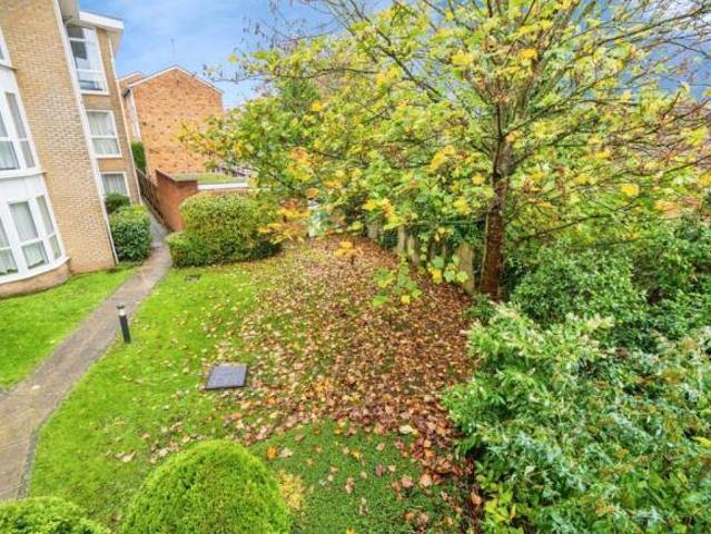 2 bedroom flat for sale in Winchester Road, SOUTHAMPTON, Hampshire, SO16