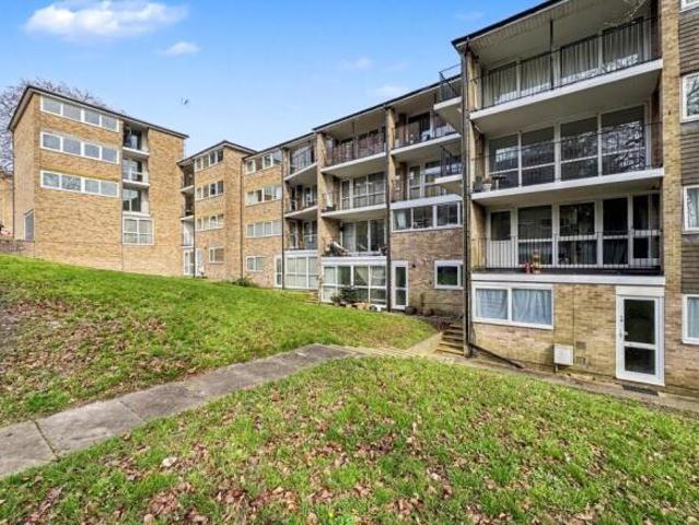 2 bedroom flat for sale in Winchester, SO23