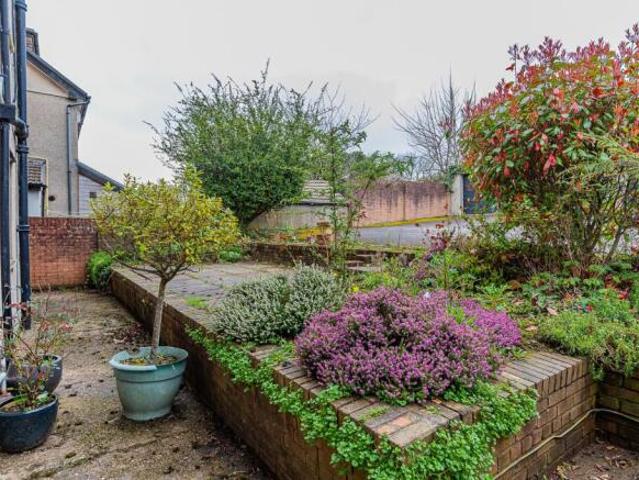 2 bedroom flat for sale in Windermere Avenue, Roath Park, Cardiff, CF23