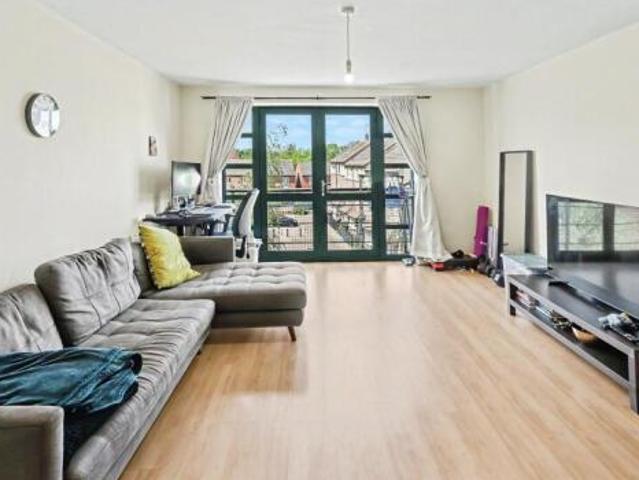 2 bedroom flat for sale in Wilks Walk, Grange Park, Northampton, NN4