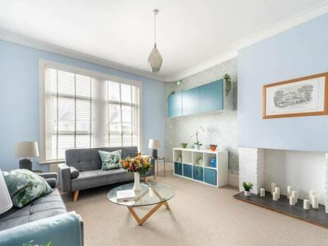 2 Bedroom Flat For Sale In Willesden Green, London