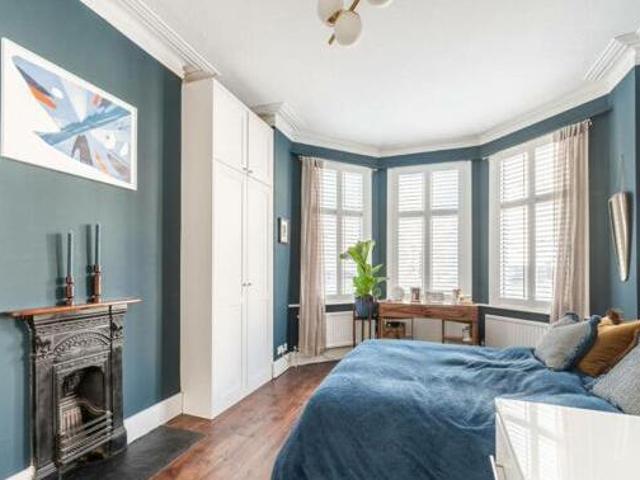 2 Bedroom Flat For Sale In Willesden Green, London