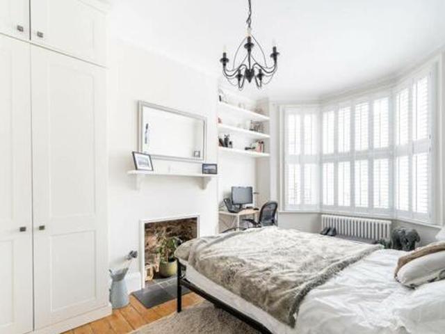 2 Bedroom Flat For Sale In Willesden Green, London