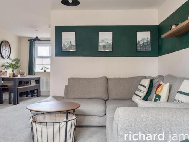 2 bedroom flat for sale in Willington Road, Redhouse, Swindon, SN25