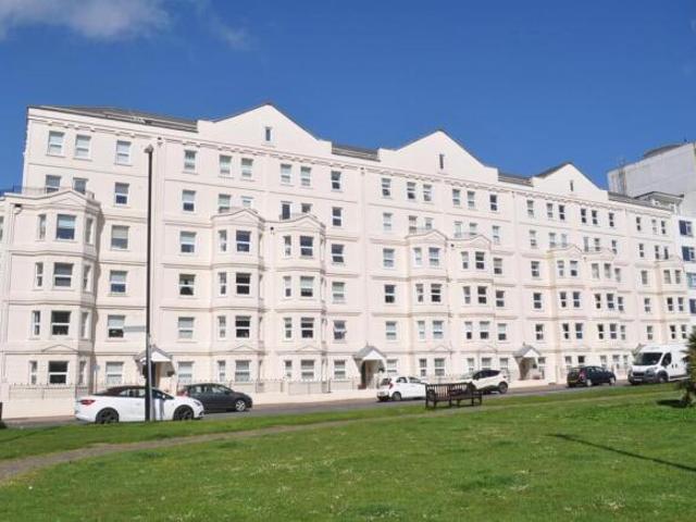 2 bedroom flat for sale in Wilmington Square, Eastbourne, BN21