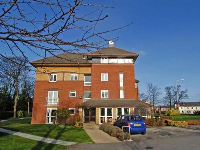 2 Bedroom Flat For Sale In Wirral, Merseyside