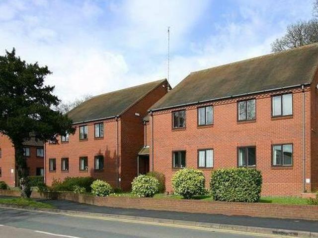 2 bedroom flat for sale in WOMBOURNE Manor Gardens WV5